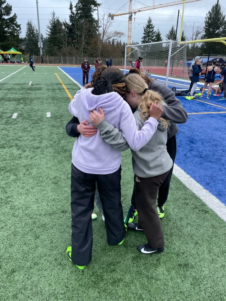 MEET RECAP: Seattle Academy Relays | Issaquah High School XC and Track ...